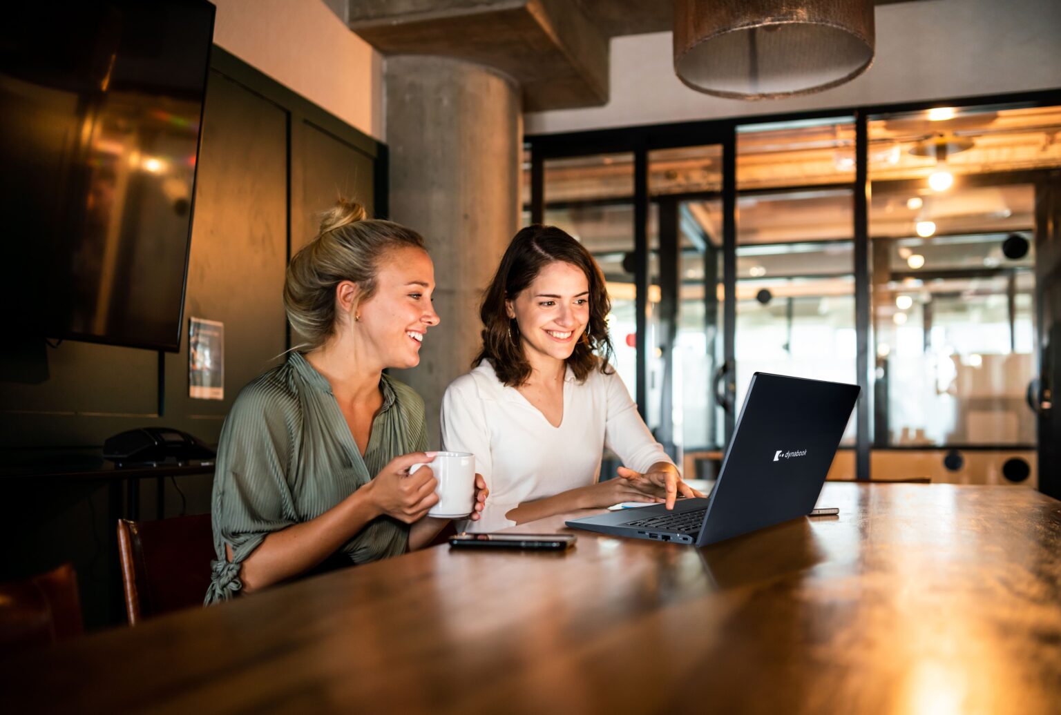 How to Create Carousel Ads for Social Media With Examples - Digivizer